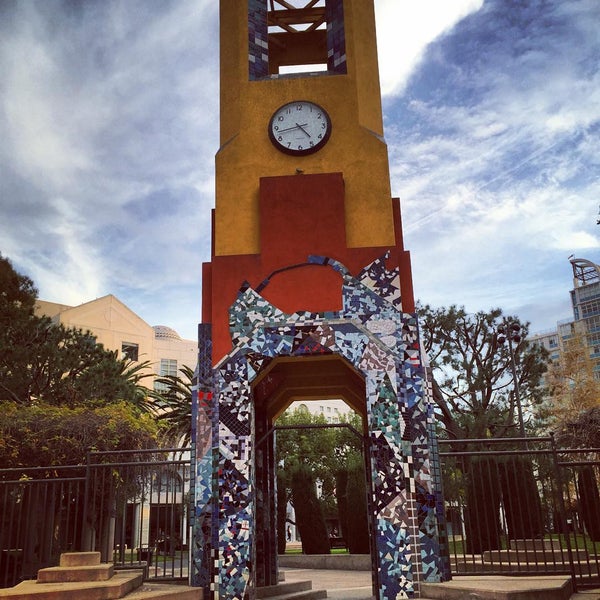 FIDM: The Annex - College Lab in Los Angeles