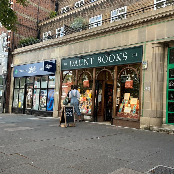 Daunt Books - 3 tips from 196 visitors