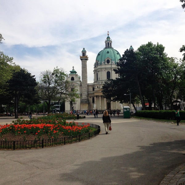 Karlsplatz - Plaza