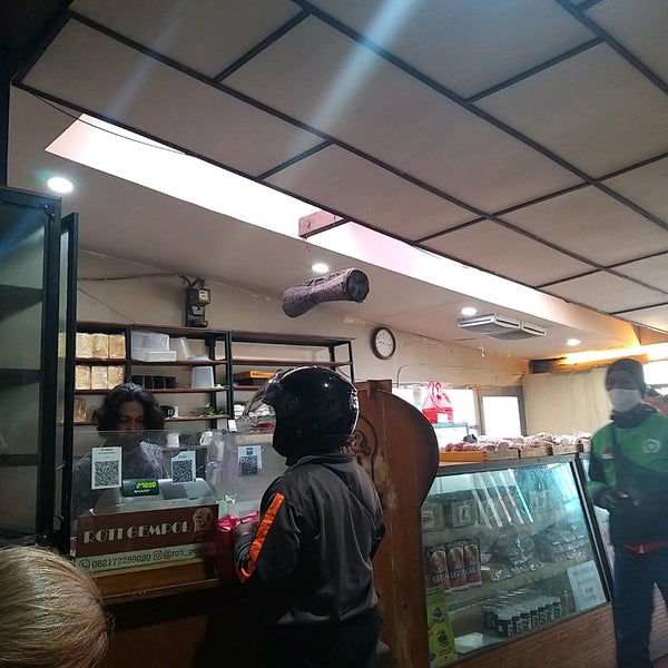Roti Gempol - Bakery