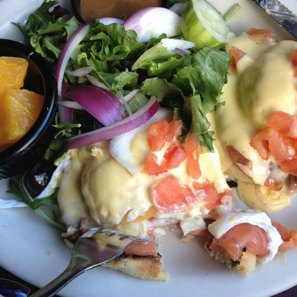 Christopher's Restaurant & Bar - Porter Square - Cambridge, MA