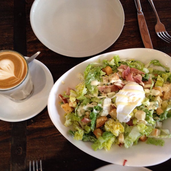 Cafe MoMo - 7 tips from 90 visitors