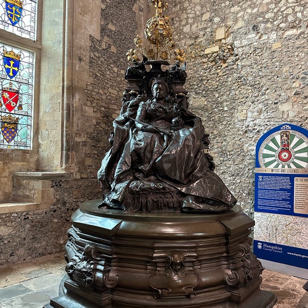 Great Hall & Round Table - History Museum in Winchester