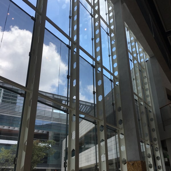 Photos at Kerry Parkside (浦东嘉里城) - Shopping Mall