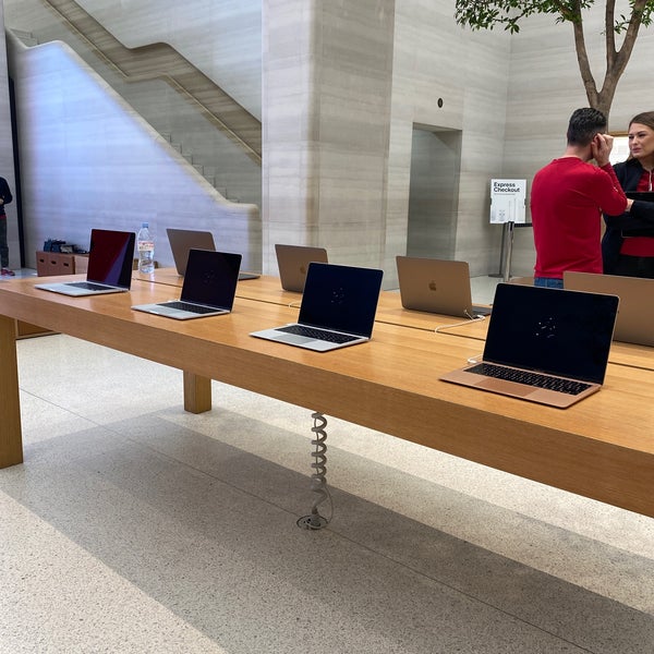 Apple Europe (Now Closed) - Mayfair - London, Greater London