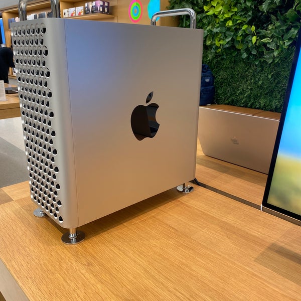 Apple Europe (Now Closed) - Mayfair - London, Greater London