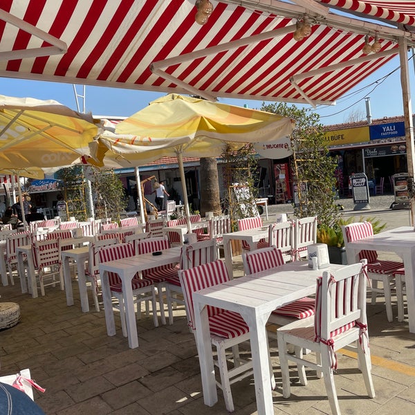 Yalı Cafe & Bar - Sığacık - 127. Sok. No: 60