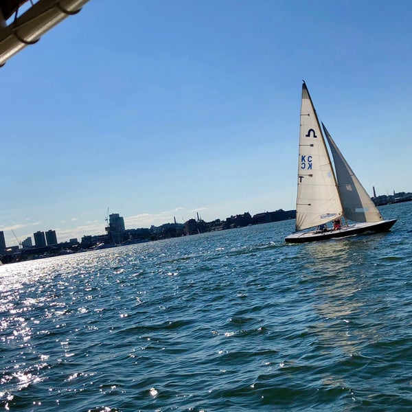 Boston Harbor Water Taxi - Boat or Ferry