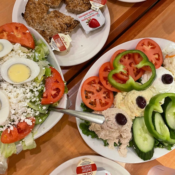 United Bakers Dairy Restaurant - Englemount-Lawrence - 506 Lawrence Ave. W