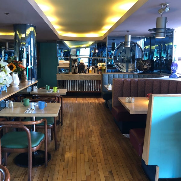 James Bay Inn - James Bay - 270 Government St