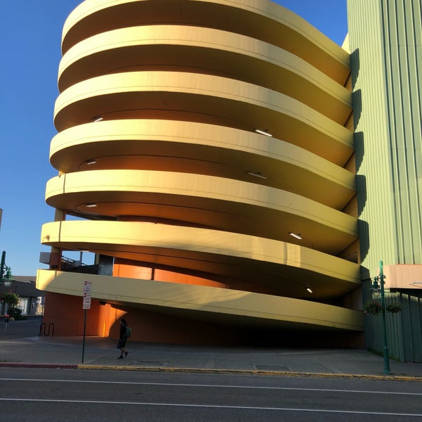 Photos at Anchorage 5th Avenue Mall - Shopping Mall in Downtown Anchorage