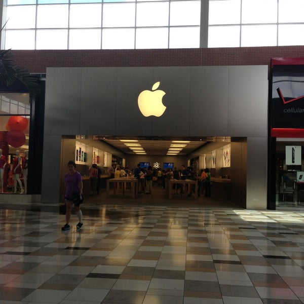 Photos at Apple Brandon - 33 tips