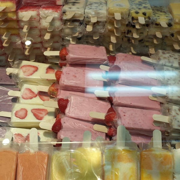 Paleteria La Michoacana - Northwest Elgin - 559 N McLean Blvd
