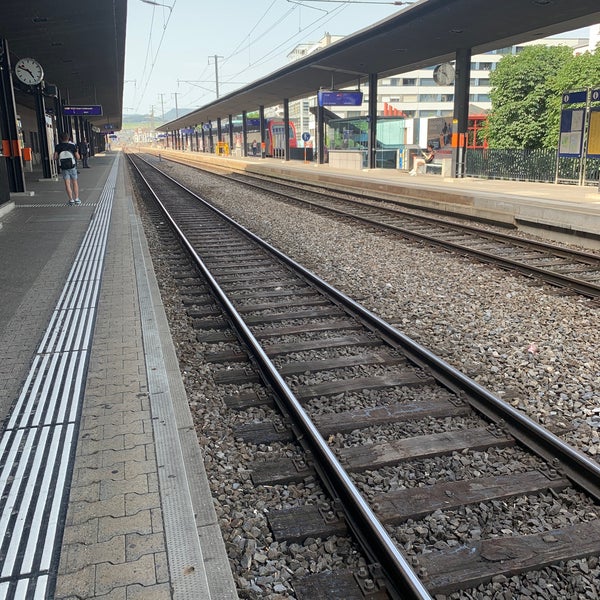 Gleis 3/4 - Zug, Zug