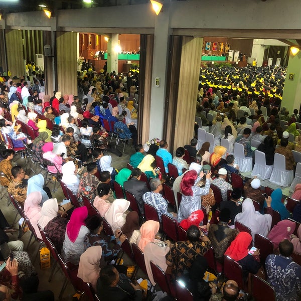 Balairung Universitas Indonesia - 60 tips