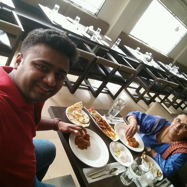 121 Kitchen : Bar - Indian Restaurant