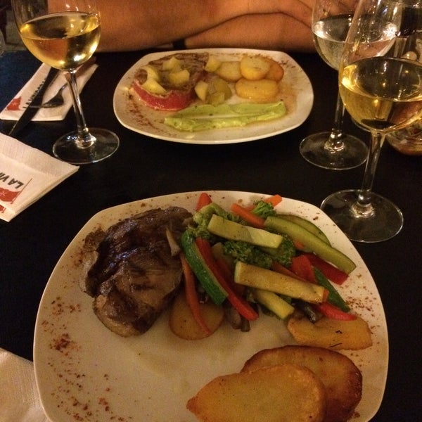 La Vinocracia - Ñuñoa - 27 tips from 375 visitors