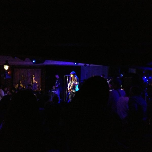 EZ5 Live House - 安和路二段211號