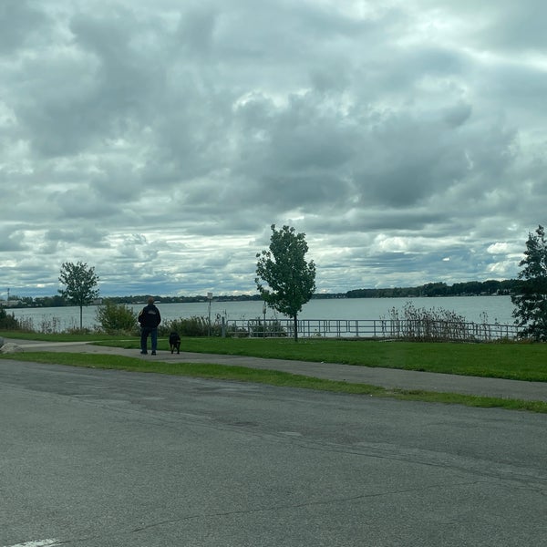 Gratwick Riverside Park - Park in North Tonawanda