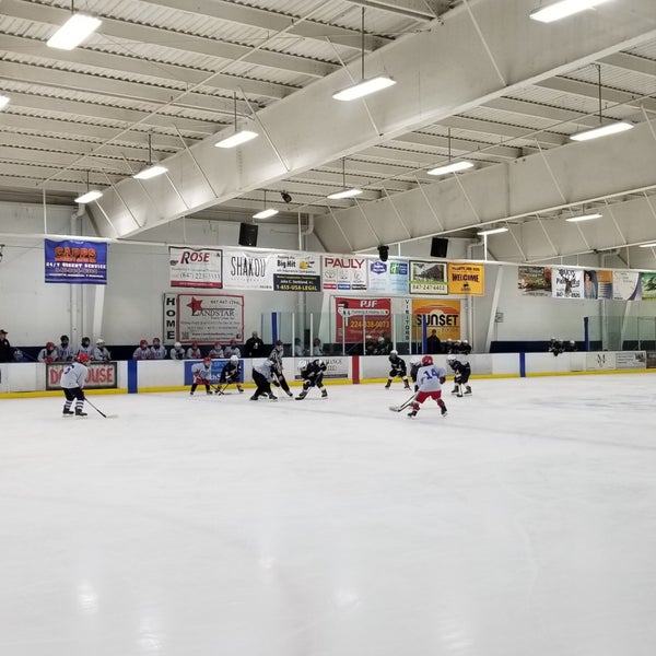 Glacier Ice Arena - 670 Lakeview Pkwy