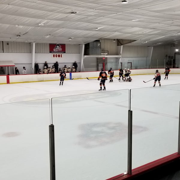Carol stream Ice rink - Skating Rink in Carol Stream