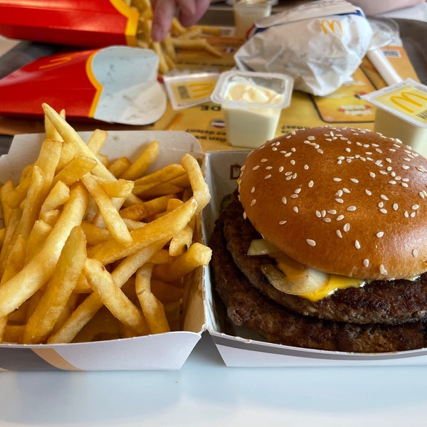 McDonald's - Diezerpoort - Floresstraat 60