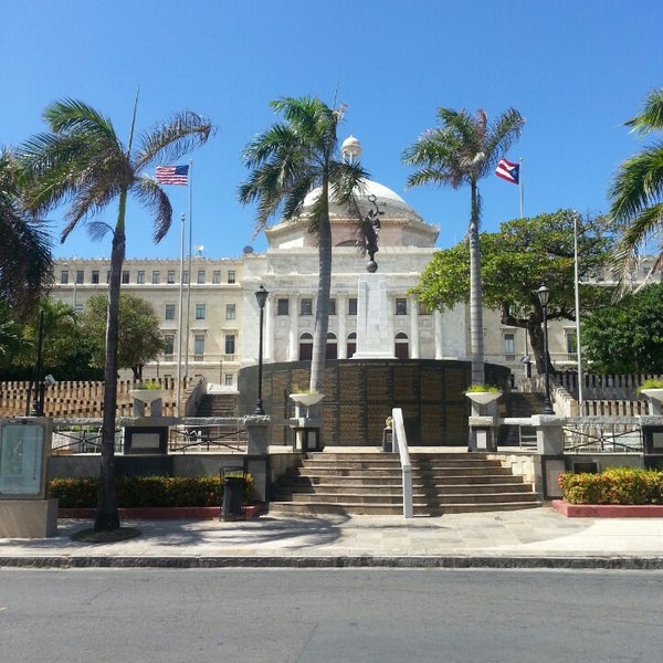 El Capitolio De Puerto Rico - Capitol Building