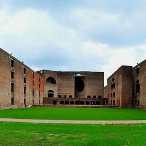 IIM Ahmedabad - College Administrative Building