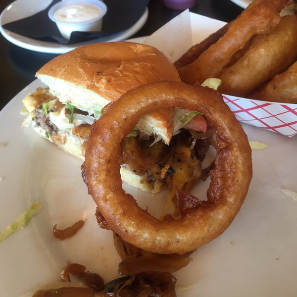 Bulldog Barbecue (Now Closed) - 15400 Biscayne Blvd