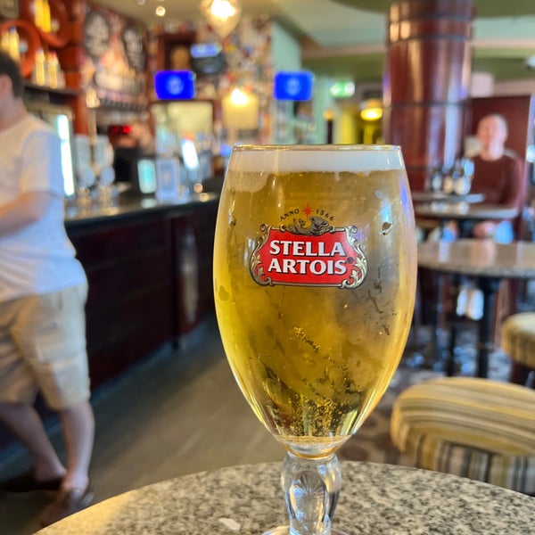 The Central Bar (Wetherspoon) - Shepherds Bush, Greater London