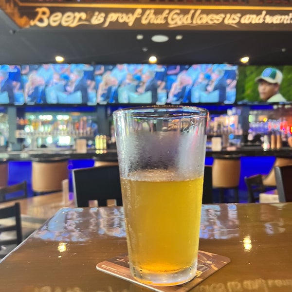 Metro Ale House & Grill - Pub in Pomona