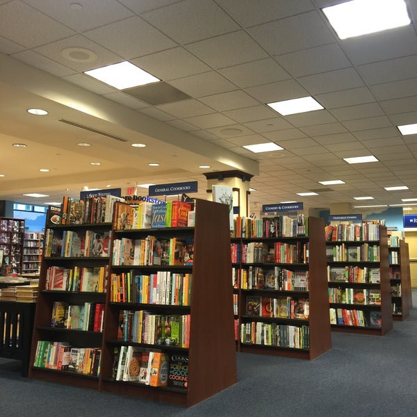 Photos at Yale University Bookstore - Downtown New Haven - 11 tips