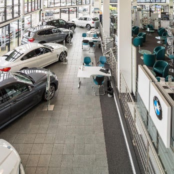 Stratstone BMW Hull - Drypool - 2 visitors