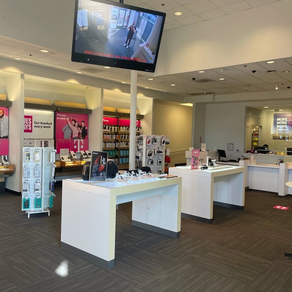 Sprint Store (Now Closed) - 5528 S Sepulveda Blvd