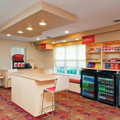 TownePlace Suites by Marriott Bloomington - Hotel