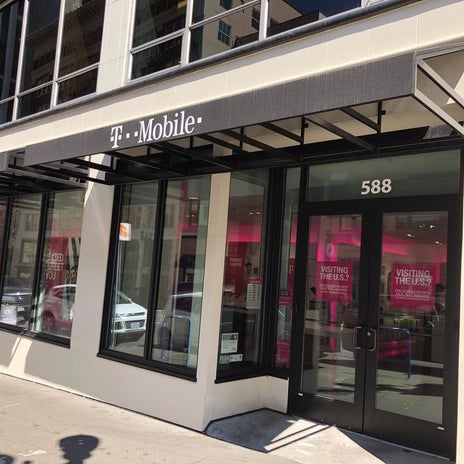 T-Mobile - Mobile Phone Shop in Downtown Portland