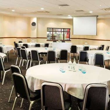 Photos at Park Inn by Radisson Cardiff City Centre - Hotel in The Hayes