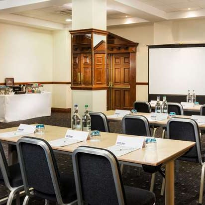 Photos at Park Inn by Radisson Cardiff City Centre - Hotel in The Hayes