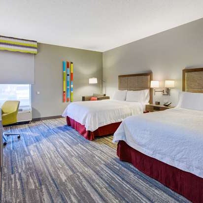 Hampton Inn by Hilton - 755 Petersburg Rd