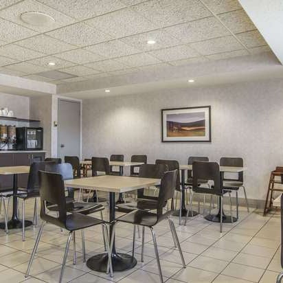 Quality Suites Laval Hotel Montreal (Now Closed) - Chomedey - Laval, QC