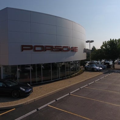 Porsche Orland Park: A Joe Rizza Dealership - 48 visitors