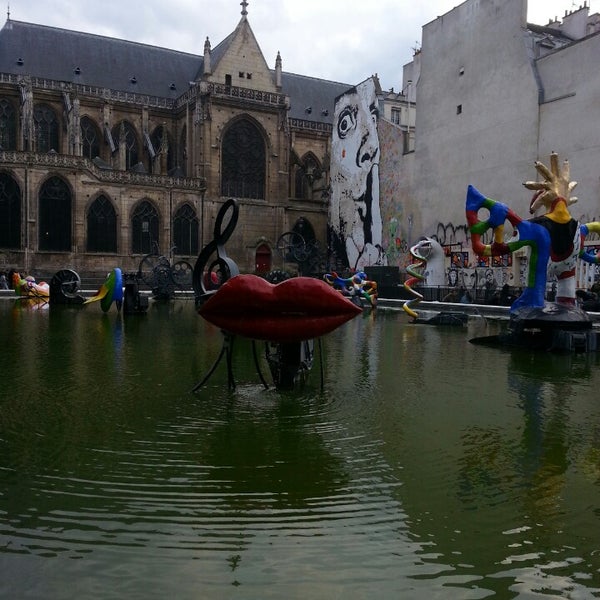 Place Igor Stravinsky - Hôtel-de-Ville - Paris, Île-de-France