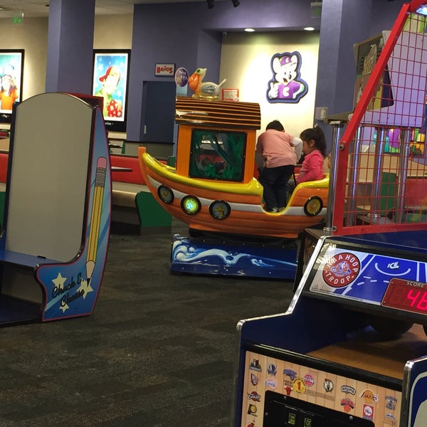 Chuck E. Cheese's - Arcade