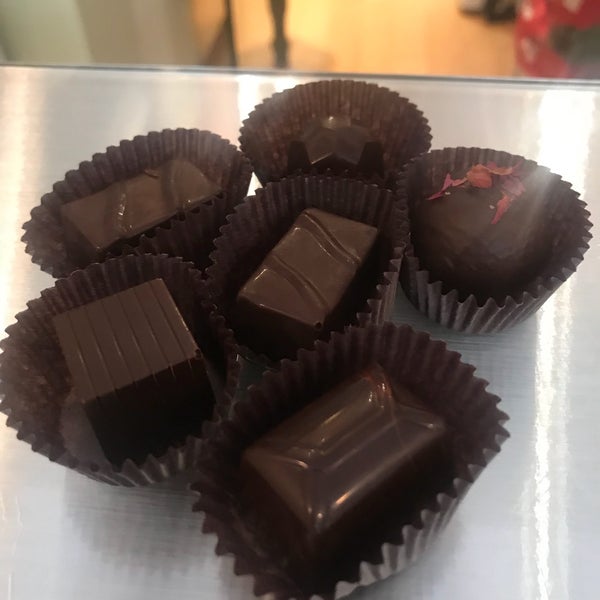 Kee's Chocolate - Dessert Shop in New York