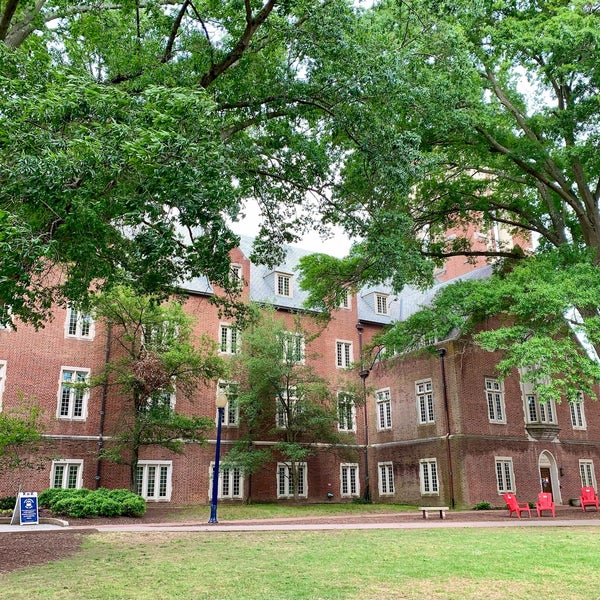 Boatwright Memorial Library - University of Richmond - 28 Westhampton Way