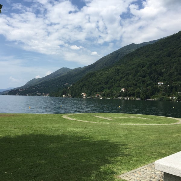 Spiaggia di Cannero Riviera - Beach in Cannero Riviera