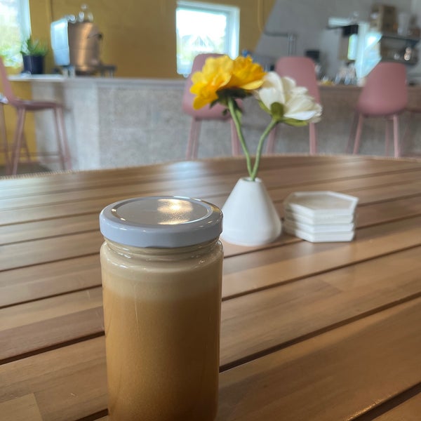 Helm Coffee - Garfield Park - 10 visitors