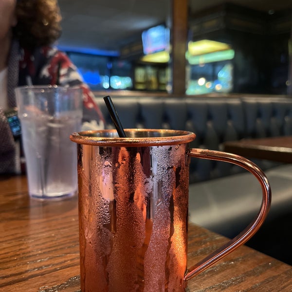 Bucket Shop Café - Pub in Lenox