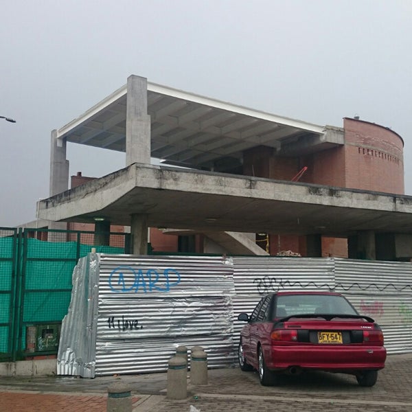 Inem Francisco de Paula Santander - Kennedy - Calle 38c sur # 79-08