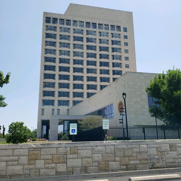 Federal Reserve Bank of Kansas City - 7 tips from 966 visitors